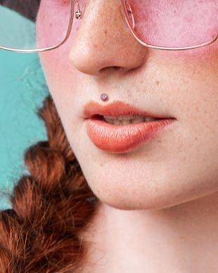 lip piercing stud side